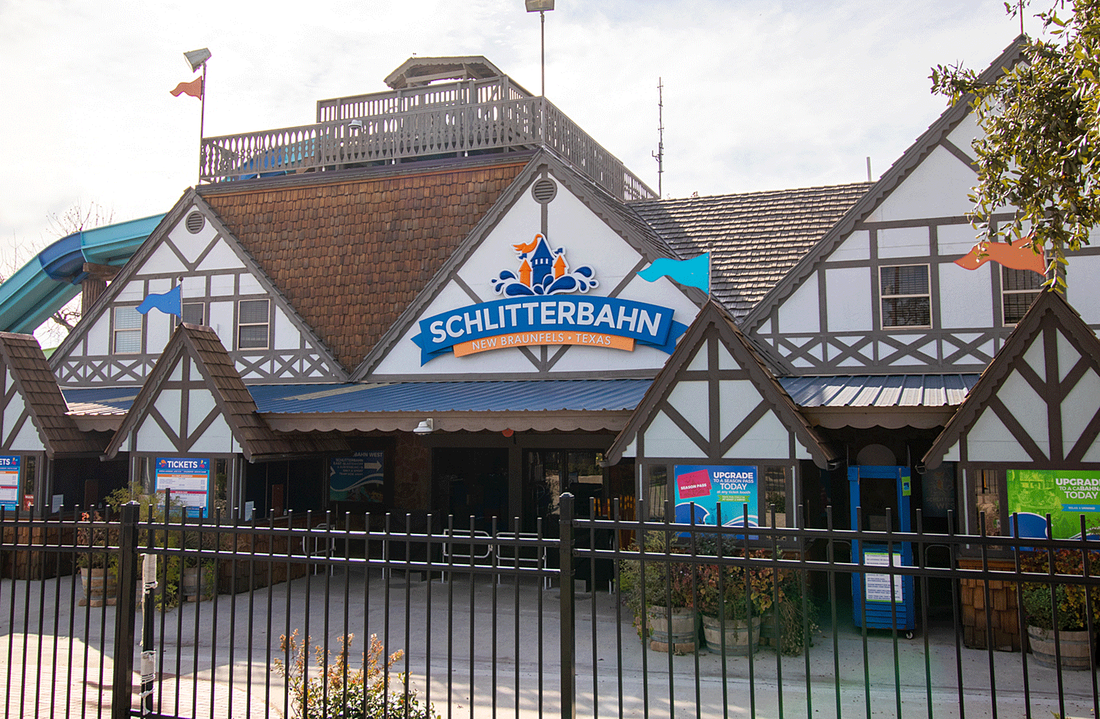 Owner of New Braunfels' Schlitterbahn, Six Flags to merge and form $8 ...