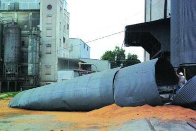 Silo spill spoils tons of grain | Local News | herald-zeitung.com