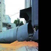 Silo spill spoils tons of grain | Local News | herald-zeitung.com