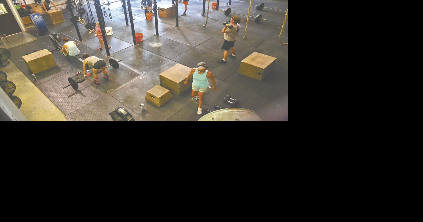 Crossfit gym members workout in memory of 30 Navy SEALS, 1 K-9 | News ...