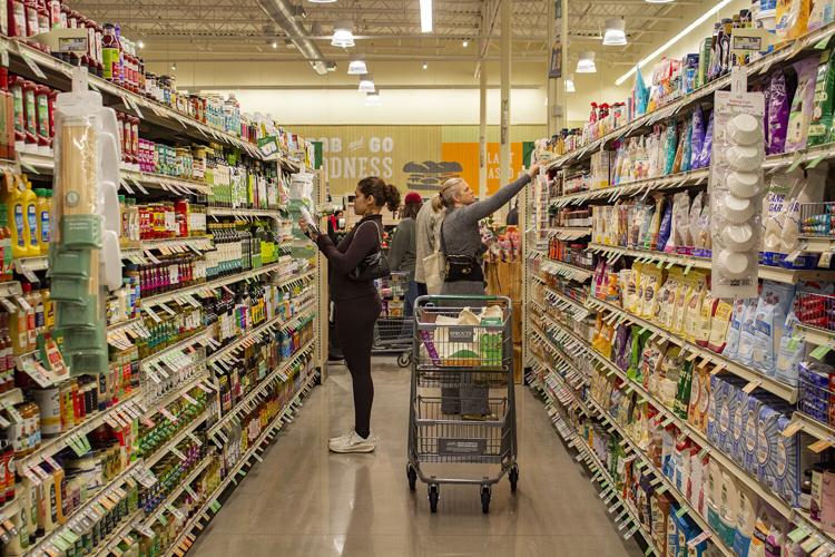 GROCERIES IN BLOOM: Sprouts Farmers Market opens its first New ...