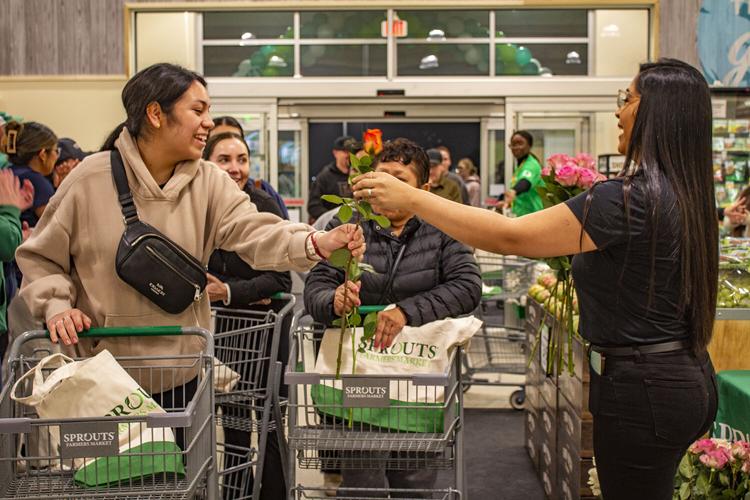 GROCERIES IN BLOOM: Sprouts Farmers Market opens its first New ...
