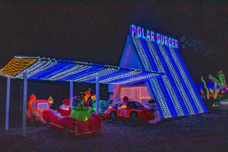 WESTERN WONDERLAND: Santa's Ranch provides holiday magic to New ...