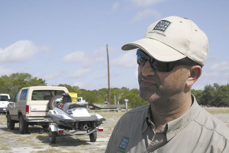 Zebra mussel discovery in Canyon Lake has TPWD worried | News | herald ...