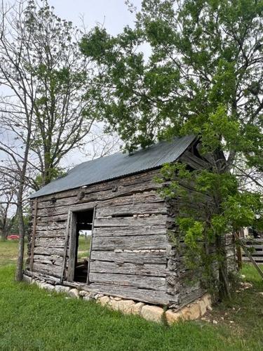THIS OLD HOUSE: Historic Polish cabins still stand in the Hill Country ...