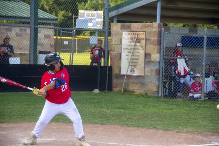 LITTLE LEAGUE WONDERS: Team Red walks off Team White, sets up winner ...