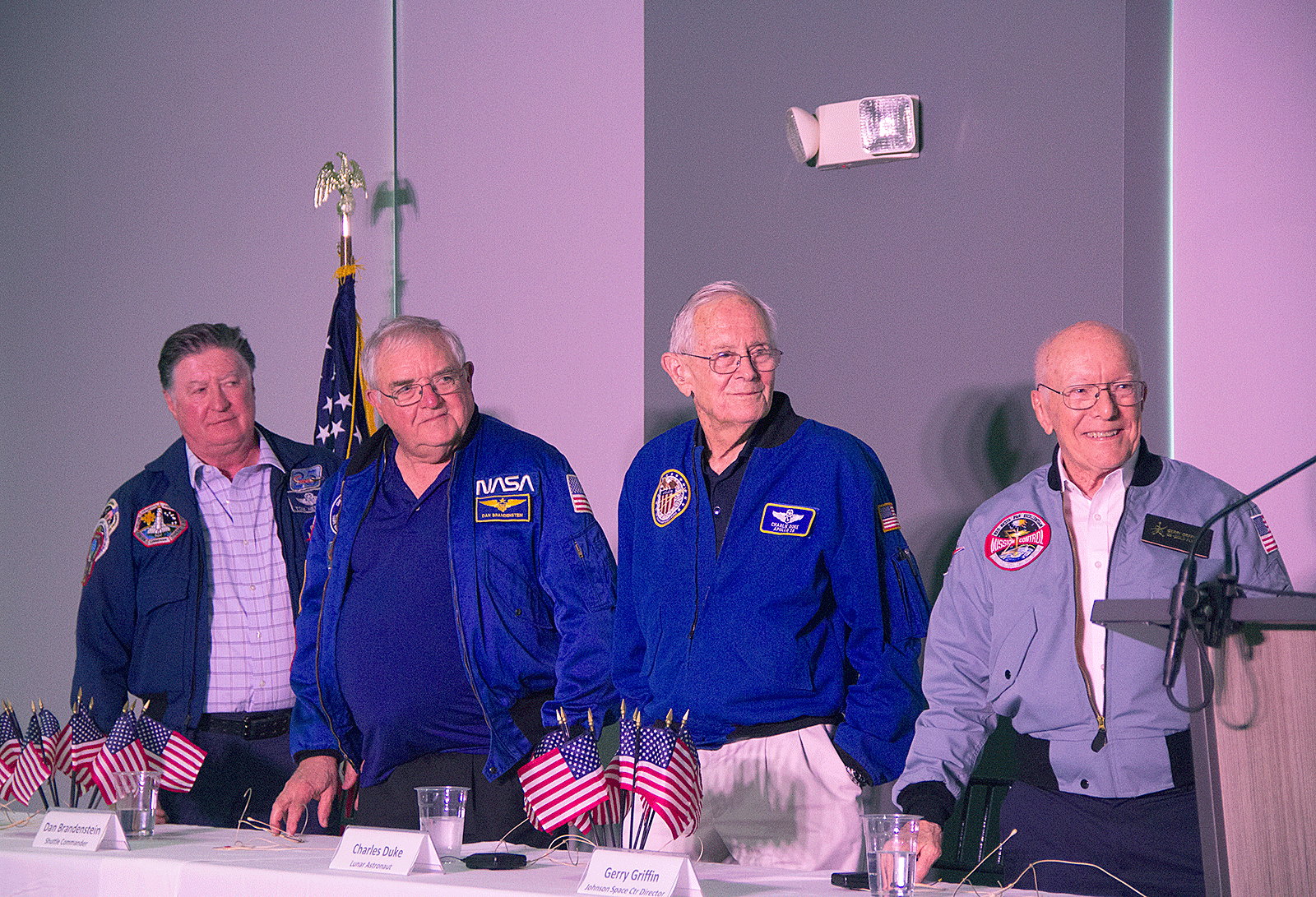 NASA heroes share stories, offer insight during New Braunfels event ...
