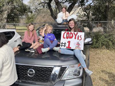 Community rallies to support former sports star who is starting cancer ...