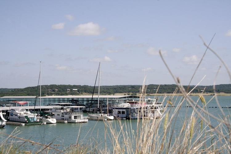 Zebra mussel discovery in Canyon Lake has TPWD worried | News | herald ...