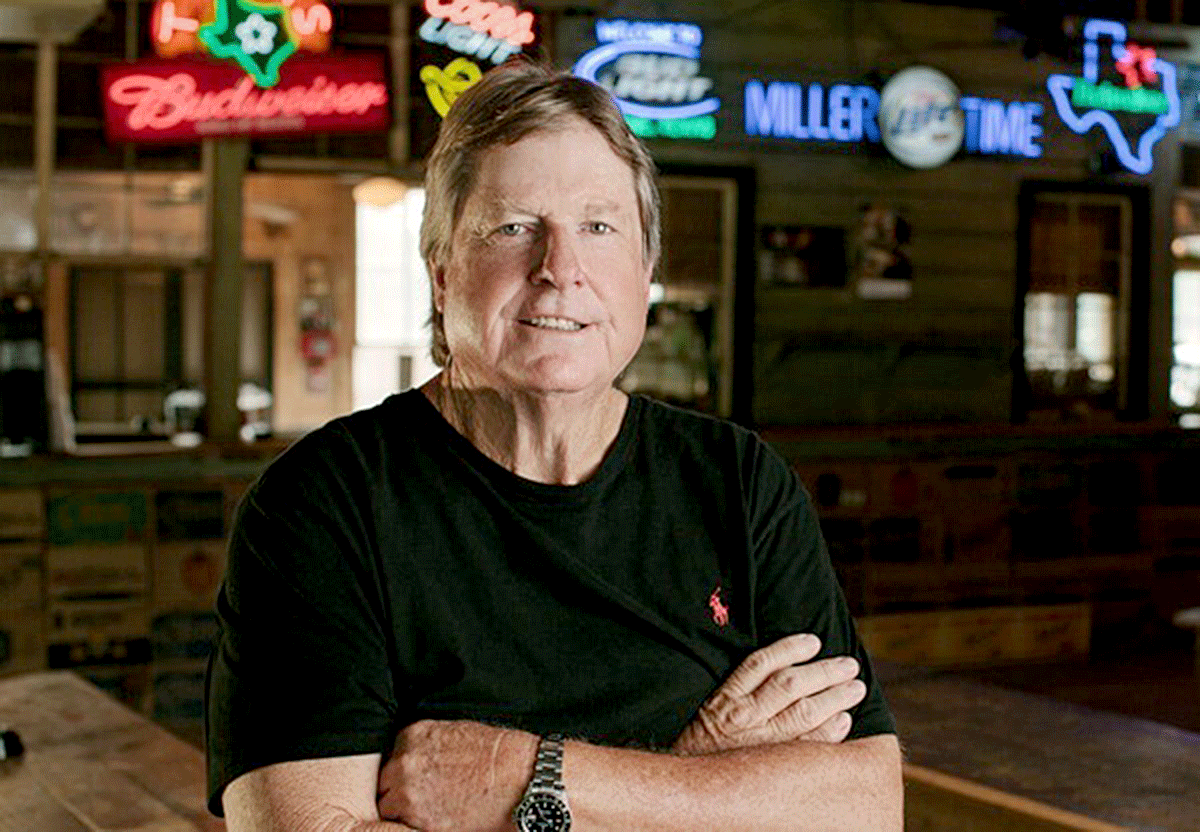 New Braunfels entrepreneur Pat Molak, owner of Gruene Hall, dies at 76 ...