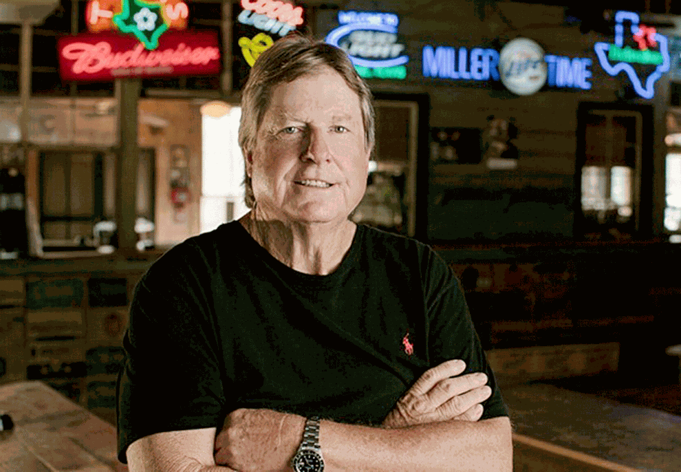 New Braunfels entrepreneur Pat Molak, owner of Gruene Hall, dies at 76 ...