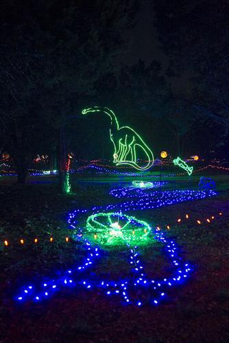 Santa’s Ranch again brings big holiday lights to the area | Community ...