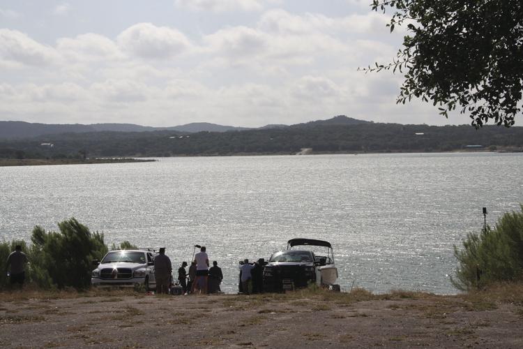 Zebra mussel discovery in Canyon Lake has TPWD worried | News | herald ...