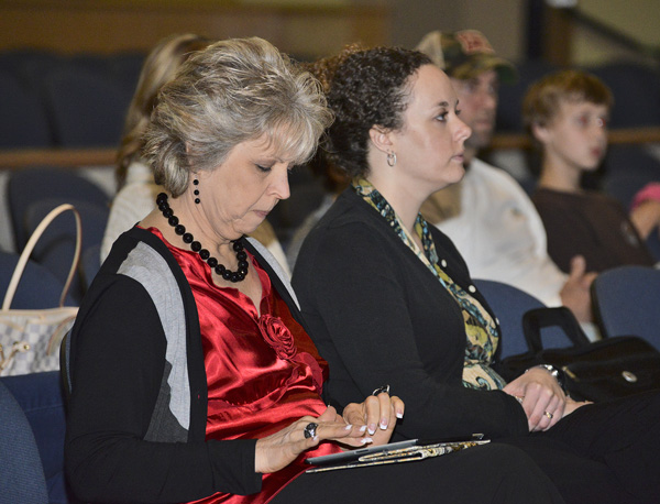 DA Tharp stresses Internet safety | Local News | herald-zeitung.com