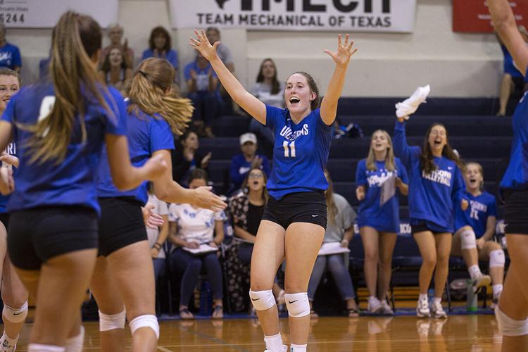 Lady Unicorns top Warren, Vista Ridge to open Fraulein Volleyfest ...