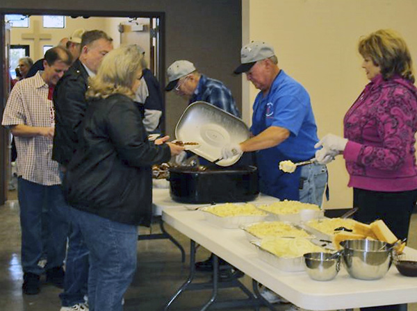 Methodist men: Church group hosts barbecue dinner for food bank funds ...
