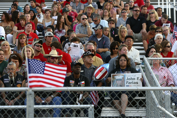 Thousands pay tribute to fallen Farias | Local News | herald-zeitung.com