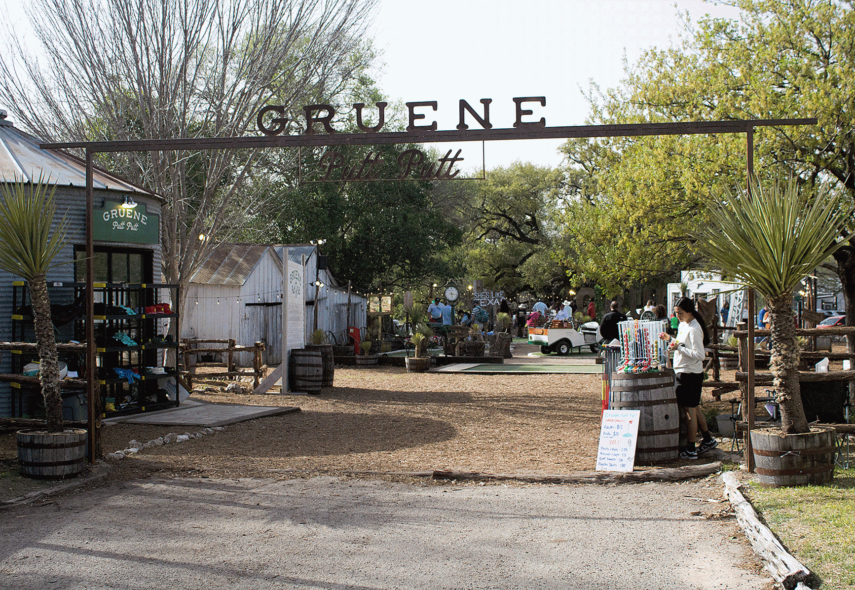 Texas-inspired mini golf course now open in New Braunfels' Gruene ...