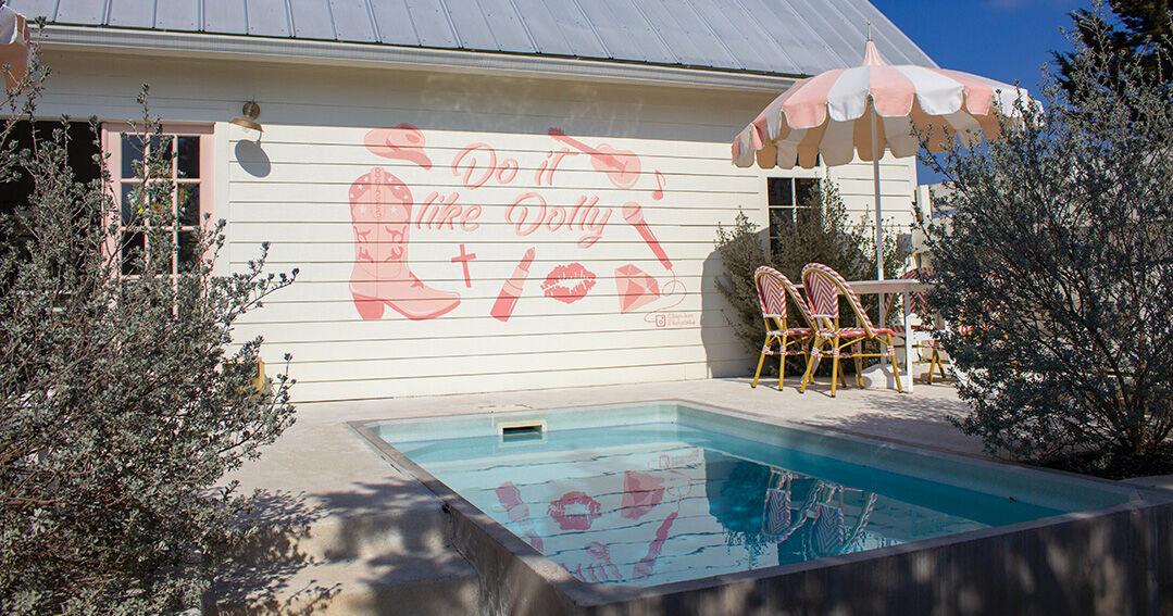 PRETTY IN PINK: Inside Gruene's cutest cottage rental | Magazine ...