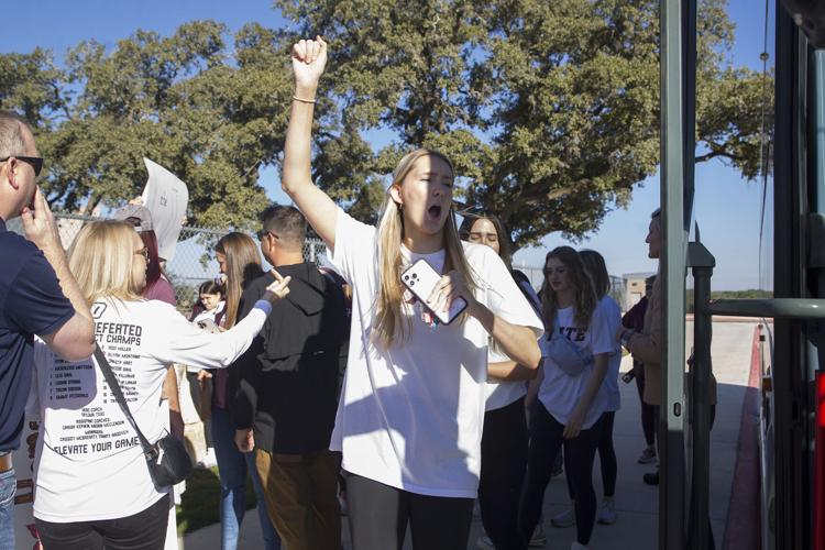 PRIDE OF THE PACK: Davenport volleyball to make school history in state ...