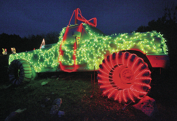 Holiday drive: Santa’s Ranch offers unique drive-thru attraction ...