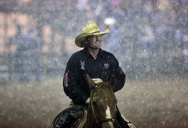 Riders brave bad weather, broncos during Rodeo | Local News | herald ...