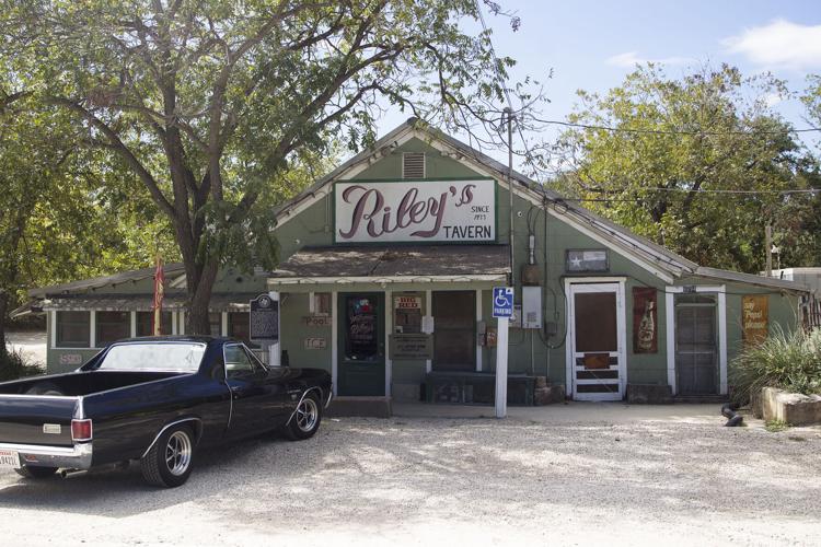 Riley’s Tavern in New Braunfels celebrating 90 years of warm atmosphere ...