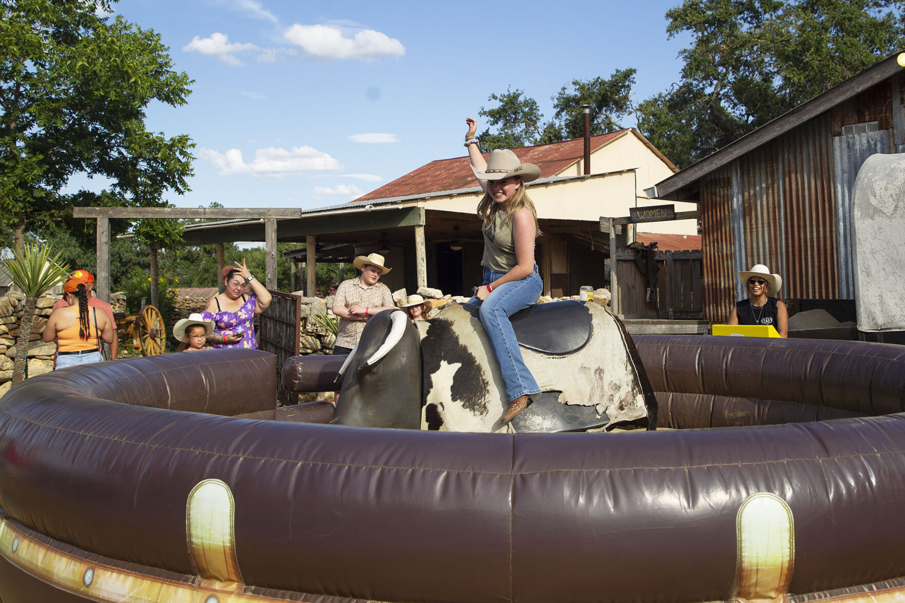 'A TRUE TASTE OF TEXAS': Bulverde’s Tejas Rodeo still serving up a ...