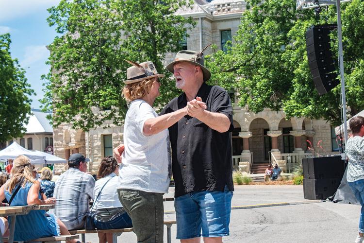 GALLERY: Saengerfest brings live music, good vibes to downtown New ...
