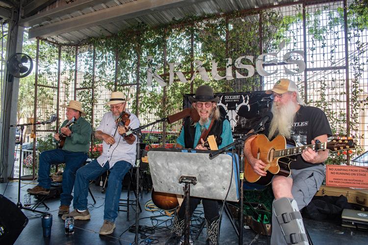 GALLERY: Saengerfest brings live music, good vibes to downtown New ...