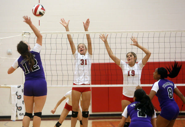 Back to form: Cougarettes take 2 of 3 on Volleyfest opening day ...