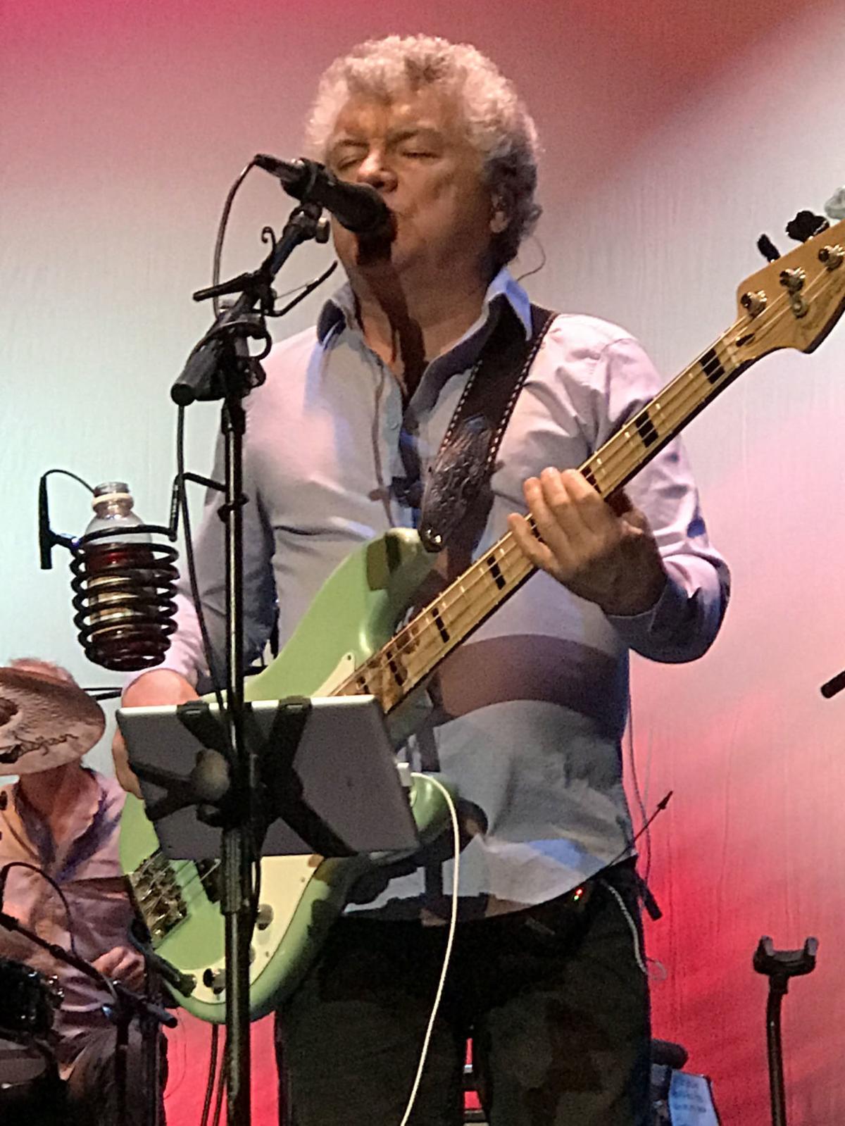 Ambrosia rocks, romances Ross Ragland | Local News | heraldandnews.com