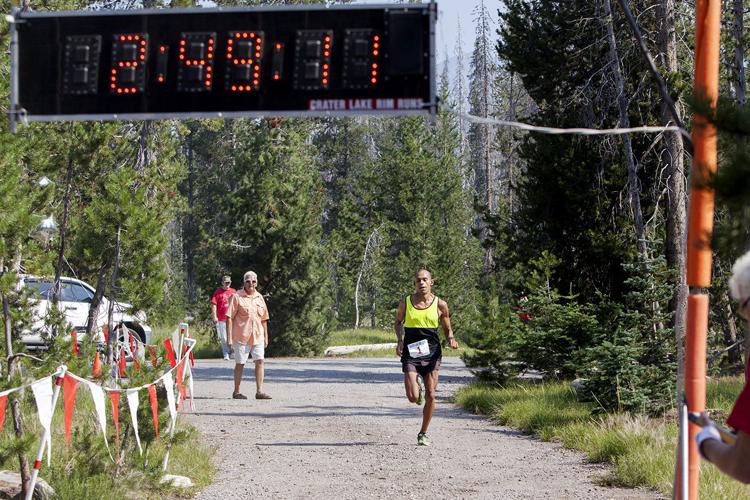 Smoke or no smoke, racers complete the Crater Lake Rim Runs | Gallery ...