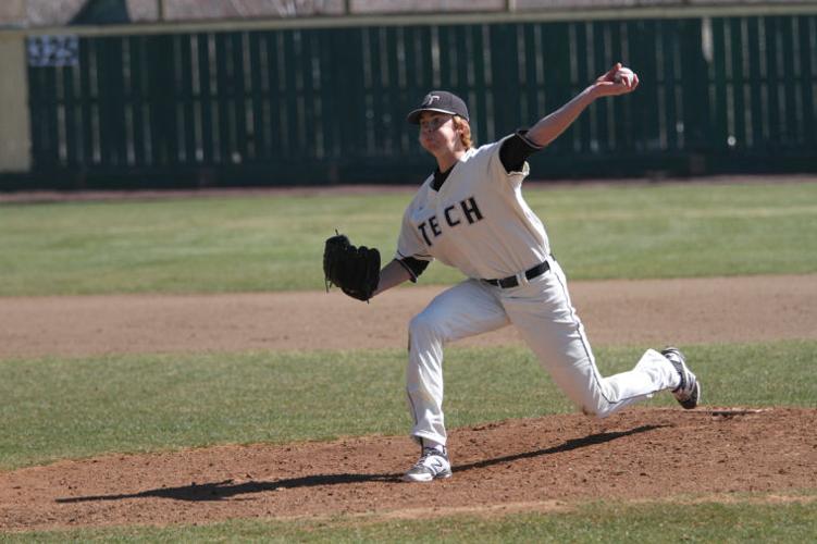 Simpson at OIT baseball | Gallery | heraldandnews.com