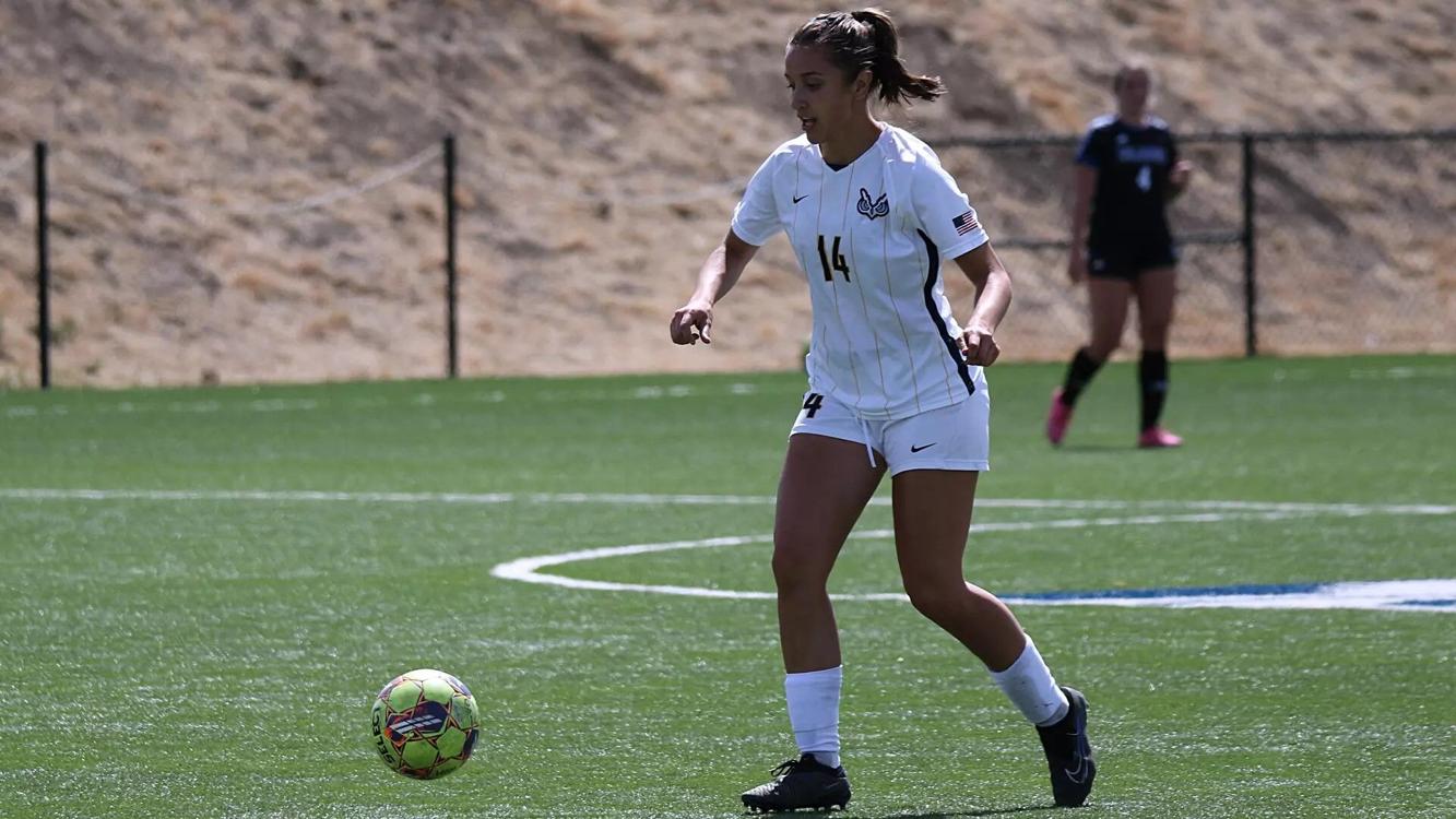 Oregon Tech roundup: Kiana Jacobson scores again as Lady Owls win fifth ...
