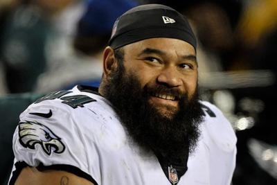 Former Oregon standout Haloti Ngata named to College Football Hall of ...