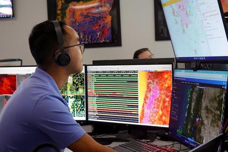 Record Oregon wildfire season keeps Northwest Weather Service ...
