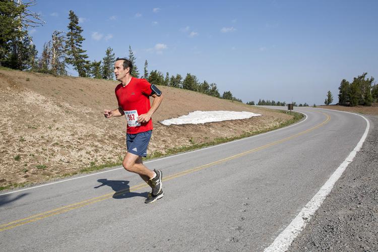 Smoke or no smoke, racers complete the Crater Lake Rim Runs | Gallery ...
