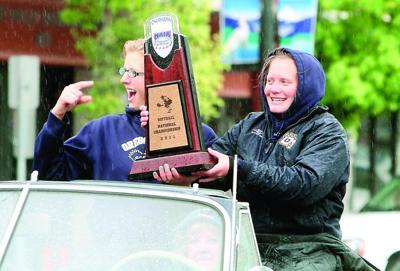 The Owls parade of champions | News | heraldandnews.com