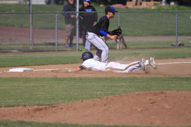 Cottage Grove at Henley baseball | Gallery | heraldandnews.com