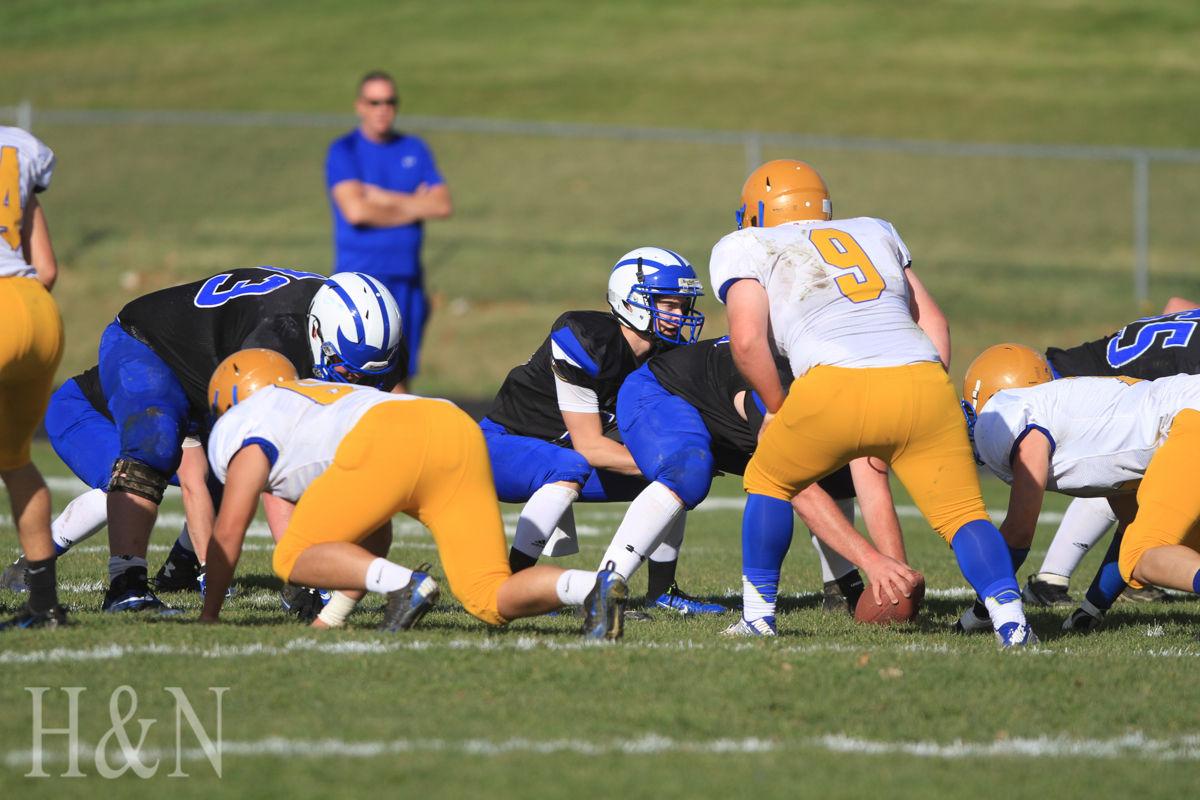 Siuslaw at Mazama football | Gallery | heraldandnews.com