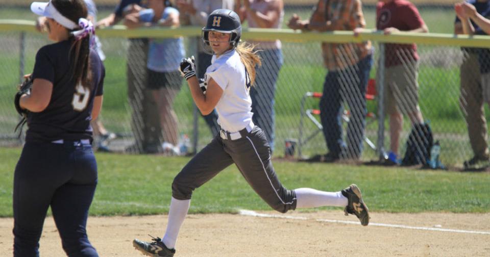 Banks at Henley softball | Gallery | heraldandnews.com