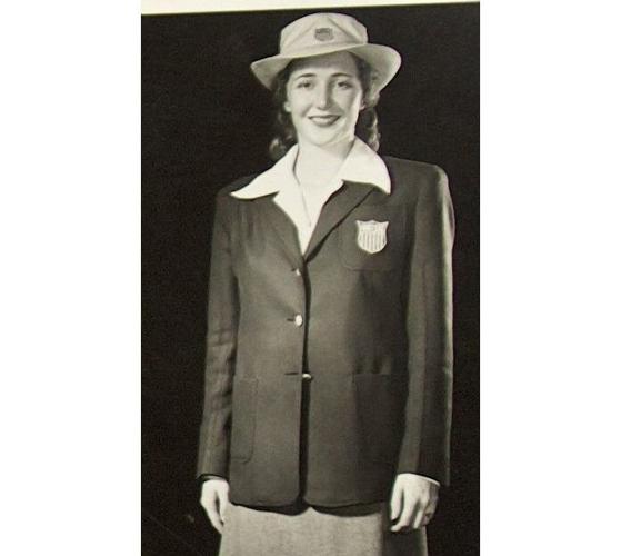 Column: For Janice-Lee York Romary, carrying the U.S. flag was Olympic ...