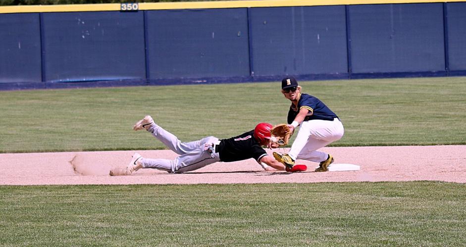 Prep baseball: Top-seeded Henley High baseball team falls in Class 4A ...
