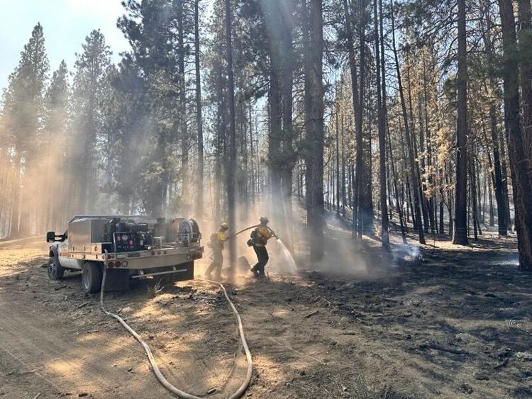 Eight homes destroyed by Copperfield Fire, which grows to 3,800 acres ...