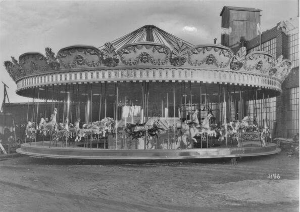 Historic Jantzen Beach carousel finds new home in The Dalles ...