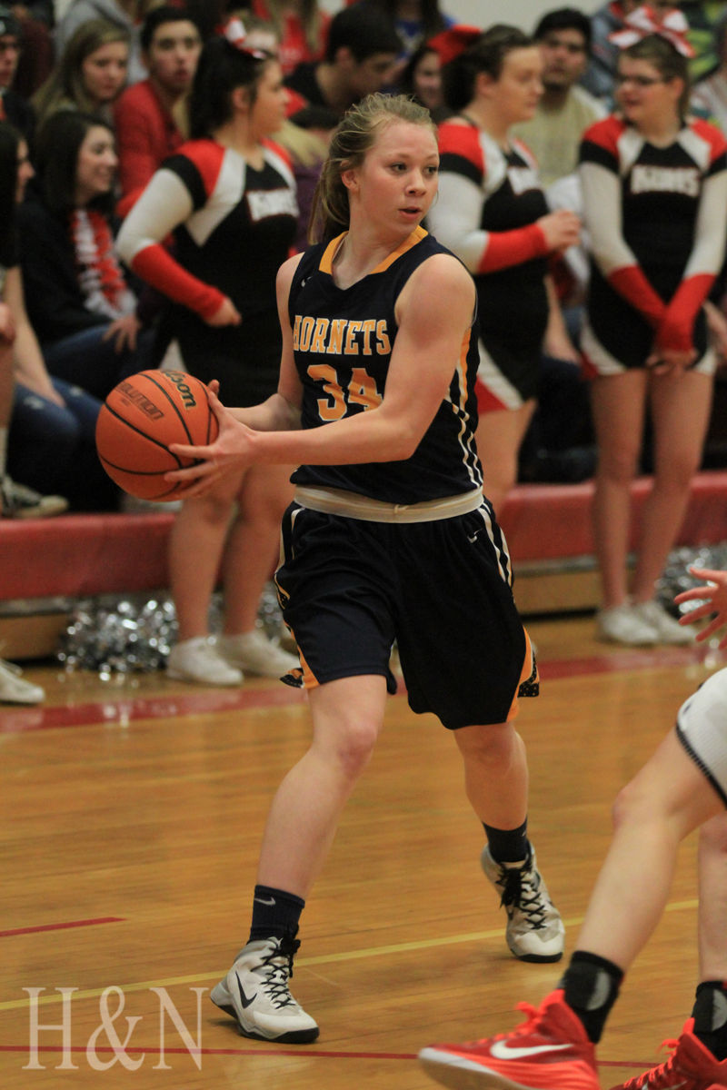 Henley at Klamath Union girls basketball | Gallery | heraldandnews.com