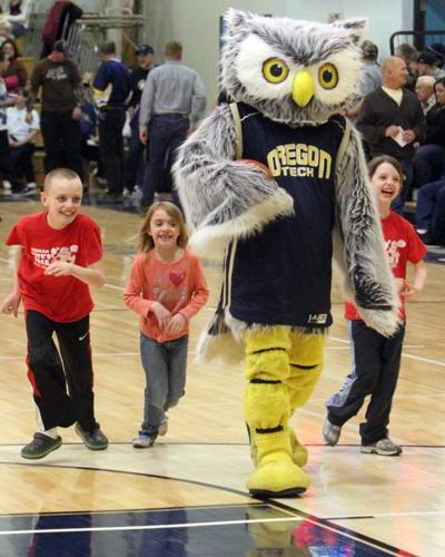 OIT: Fans get a win in final home game before Branson | Gallery ...