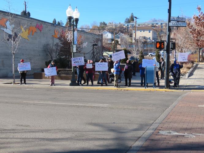 'We fight back' rally gathers at Sugarman's Corner on MLK, inauguration ...