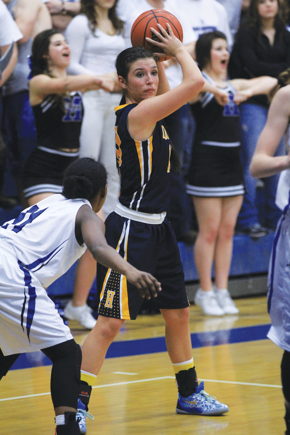 SOUTHSIDE SPLIT: Henley girls stay in perfect control over Mazama ...